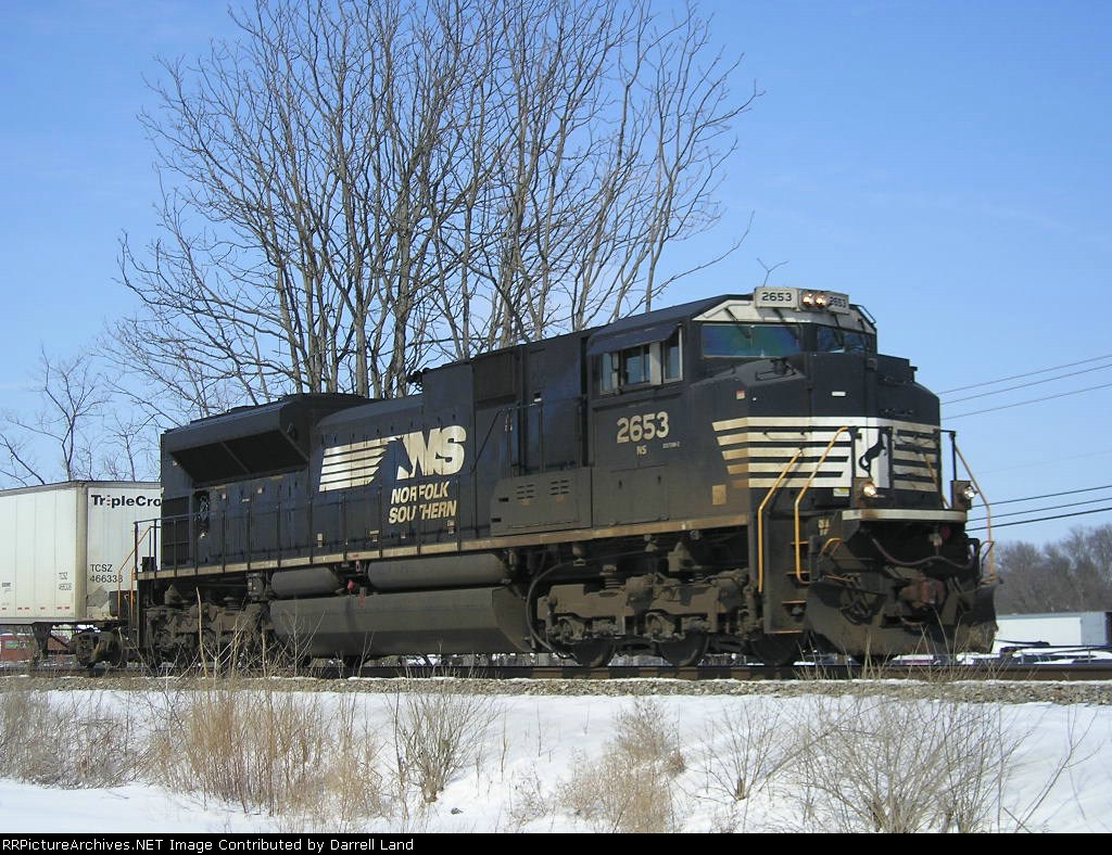 NS 2653 On NS 251 Eastbound